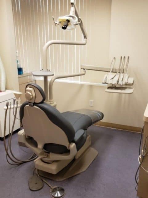 Reconditioned ADEC 1040 Dental Unit Package - DES Den-A-Vac